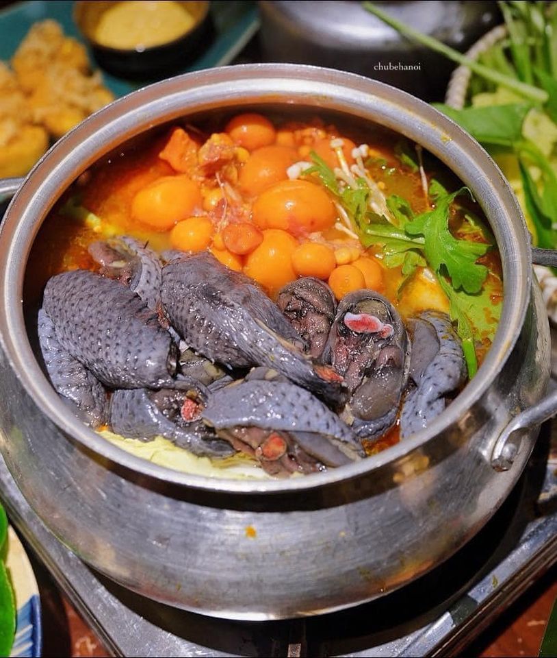 Lẩu gà đen – Món ăn nhất định phải thử khi đến Tây Bắc